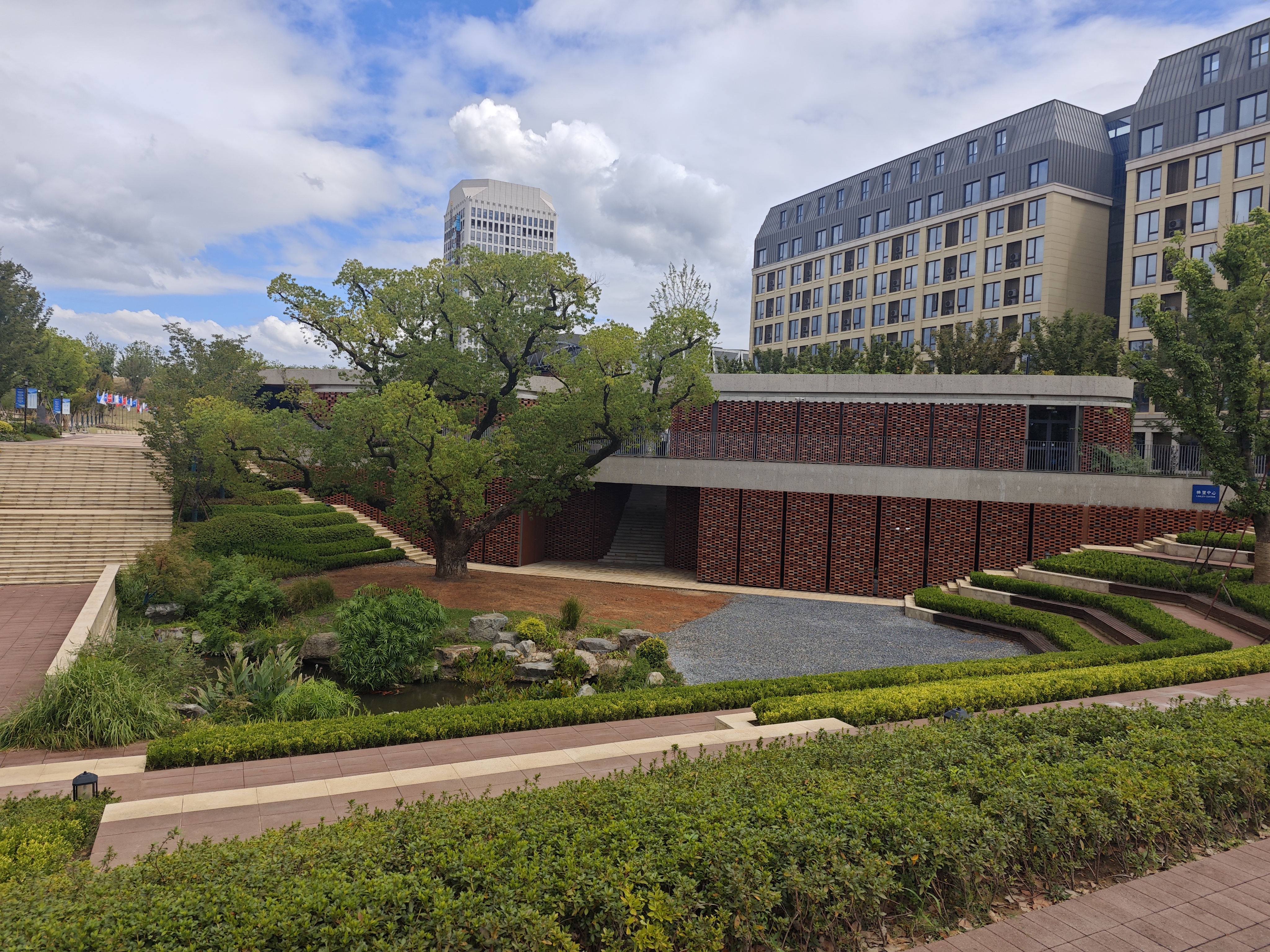 Amphitheatre (Student Street)